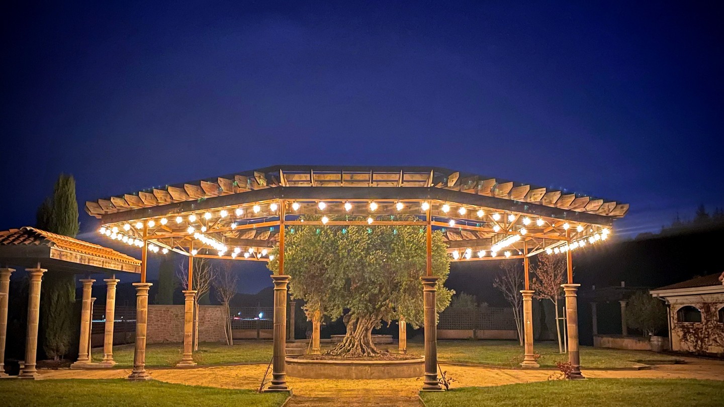 Mendocino Flavors: Dancing Crow Vineyards opens in Hopland, Ukiah’s ...